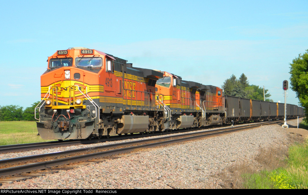BNSF 4913